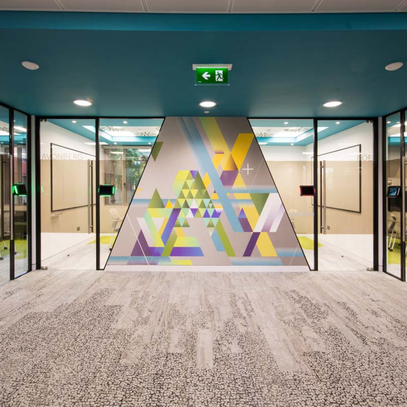 Adobe’s colourful Dublin offices - 均泓空間設計/系統隔間